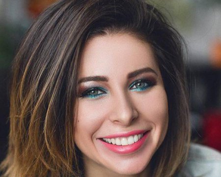 Российская порноактриса Ангелина Дорошенкова собралась "отдохнуть" во Львове: реакция украинцев ...